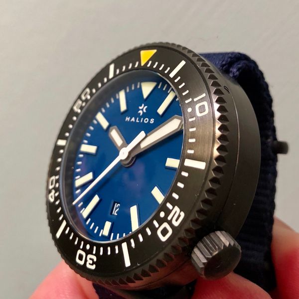 HALIOS ORIGINAL PUCK DLC BLUE FACE | WatchCharts Marketplace