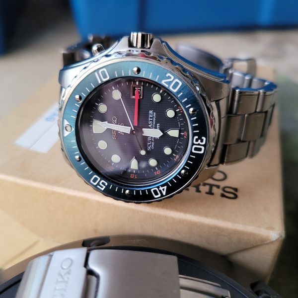 FS Seiko kinetic SBCW003 Stingray monocoque titanium case, box, papers ...