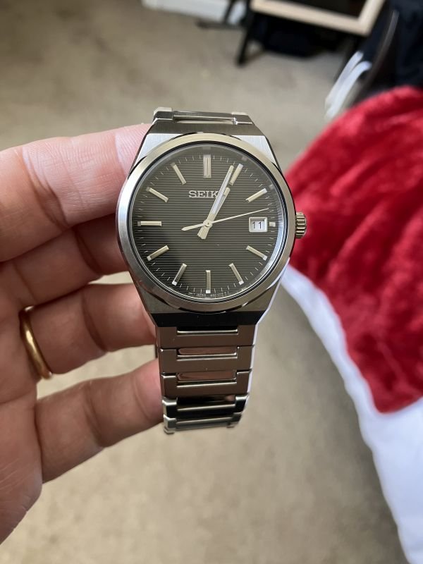 Seiko SUR557 *price drop* | WatchCharts Marketplace