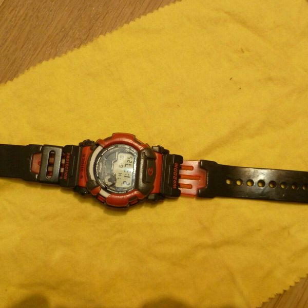 RARE CASIO G-SHOCK DW-002 MODULE 1557 ULTRA RARE GREY/RED | WatchCharts ...