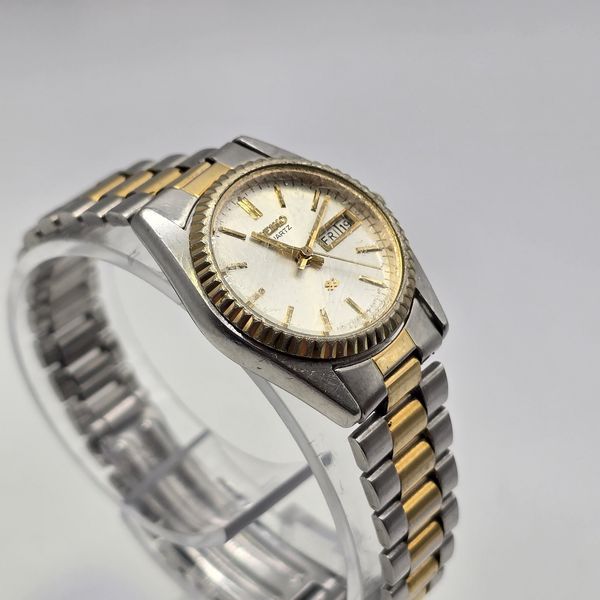 Vtg Seiko SQ Watch Silver Gold Tone Day Date 3E23-0A69 WORKS Scratched ...