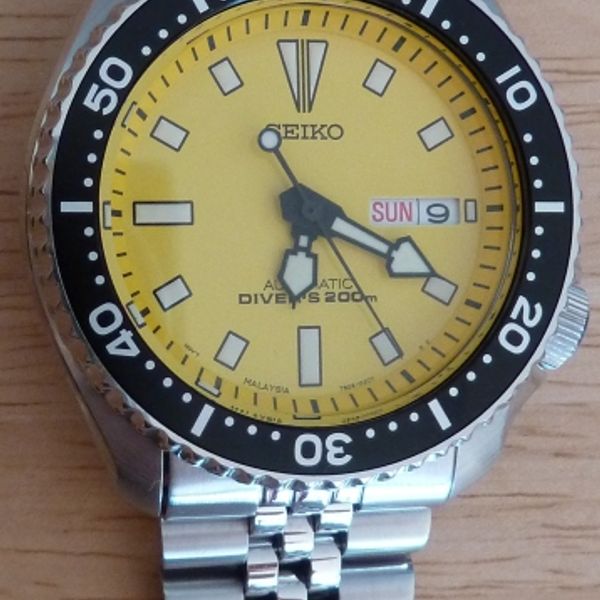 175$ Seiko SKXA35 with black hands, super jubilee, zulu and nato strap ...