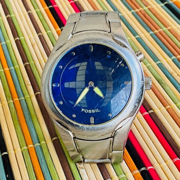 Vintage FOSSIL Big Tic JR8096 Blue Quartz Animated Mens Watch New Battery Rare | WatchCharts ...