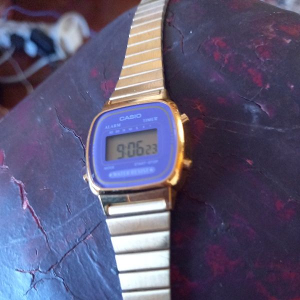 Ladies Casio GOLD COLOUR Digital Bracelet Watch UNUSUAL FACE RARE ...