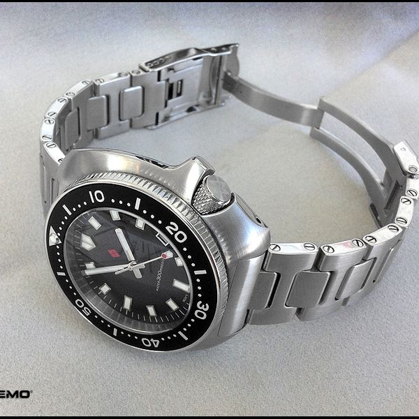 SOLD: DAGAZ T-II TYPHOON DELUXE - CLASSIC w/ BRACELET | WatchCharts ...