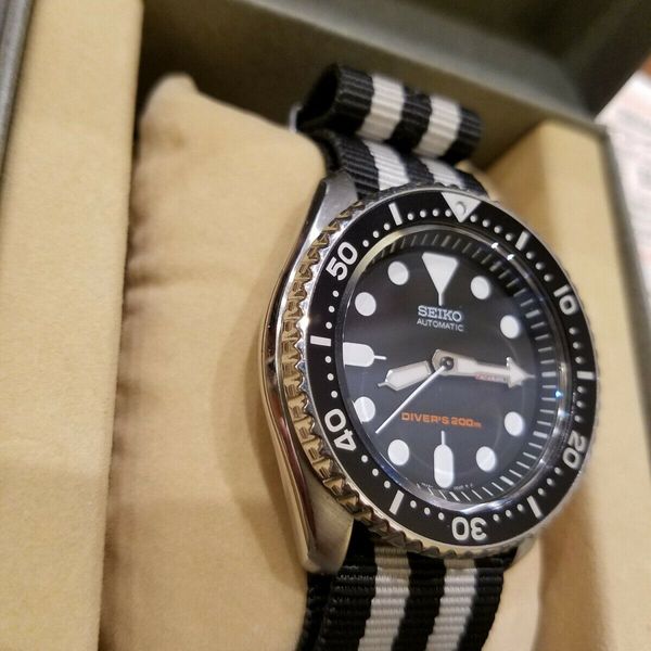 Seiko SKX007K2 Wrist Watch (Crystal Upgraded to Flat Sapphire) + 3 NATO ...