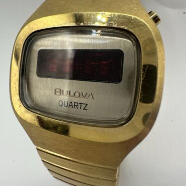 1977 Bulova Quartz N7 Red Digital LED Not Working Watch For Parts ...