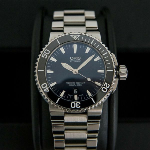 Oris Aquis Date Blue 43mm Automatic 300m Dive Watch with Full Box and ...