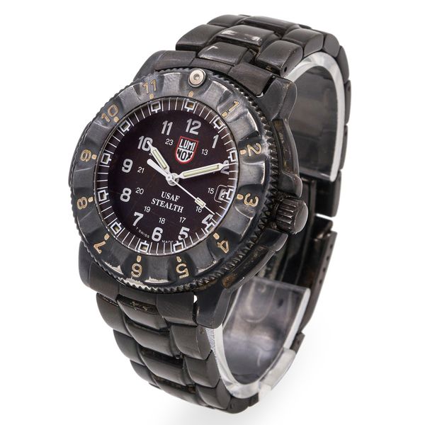 Luminox USAF Stealth F-117 Nighthawk Date Quartz Men's Watch ...