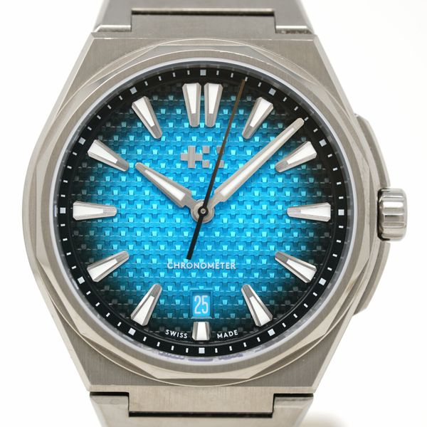 FS: Pre-Owned Christopher Ward The Twelve 40 Ti Astral Blue C12-40ADC1 ...