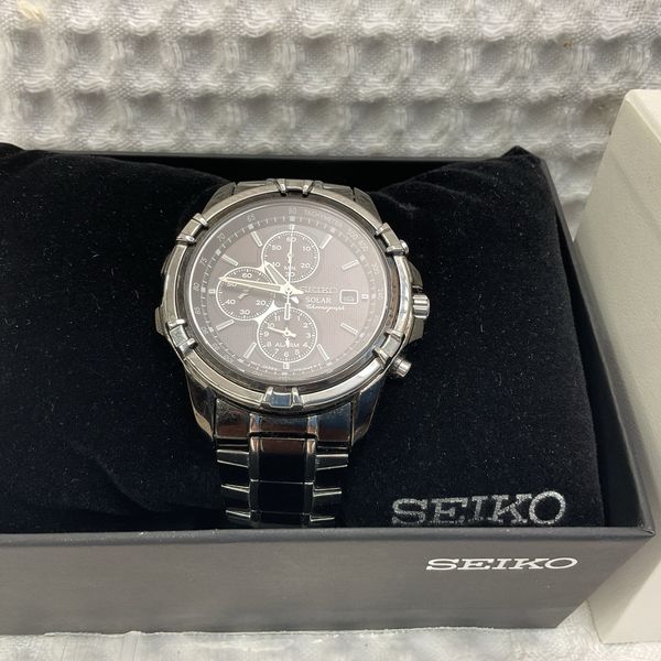 SEIKO Solar Men's Two Tone Chronograph Watch SSC143 MSRP: $425 UNTESTED ...