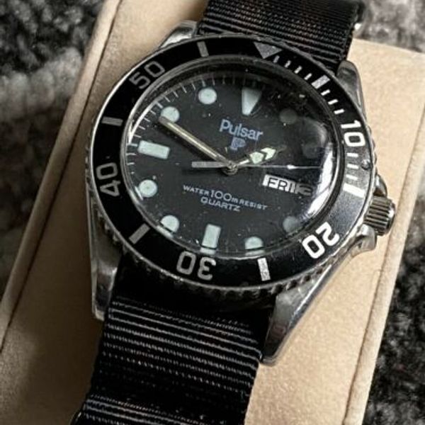 Vintage 1980s Seiko Pulsar Quartz Diving Watch Y563 707F | WatchCharts