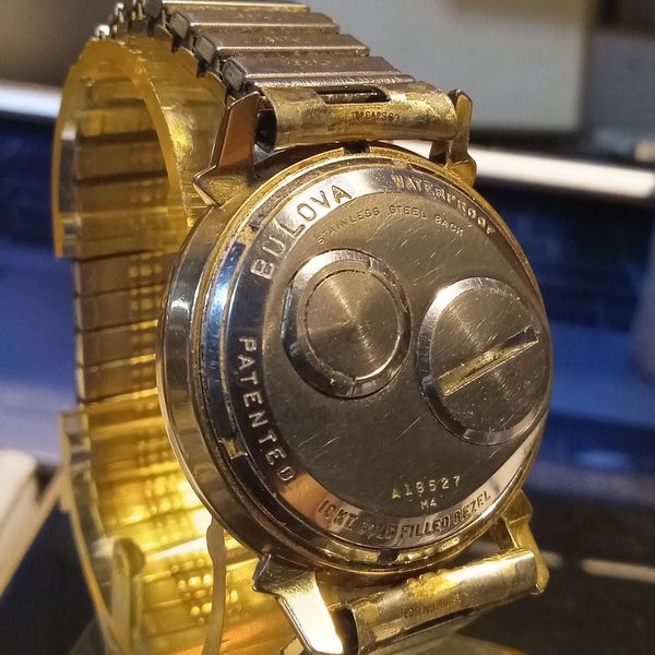1964 M4 Bulova Accutron 214 10KT Gold Filled Bezel Runs a few seconds ...