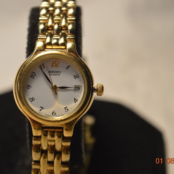 WOMEN'S SEIKO QUARTZ WRIST WATCH WITH A DATE WINDOW | WatchCharts ...