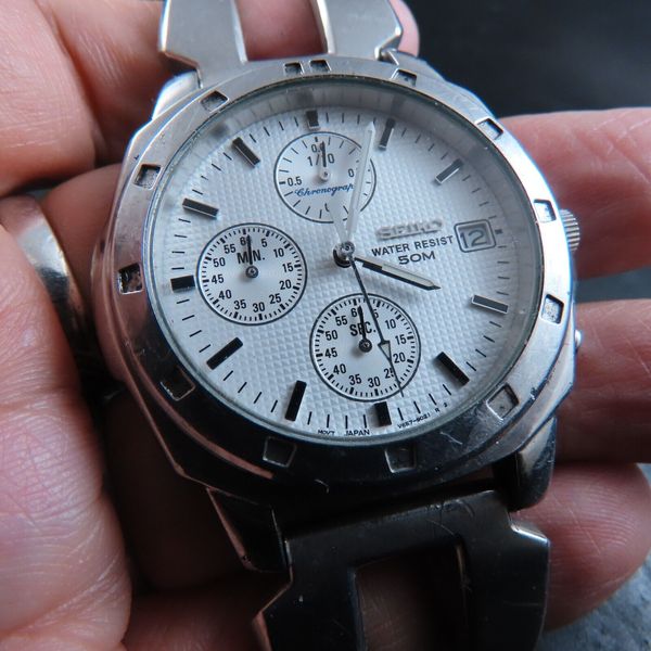 V657 Japan Seiko Chronograph Quartz Men Watch | WatchCharts Marketplace