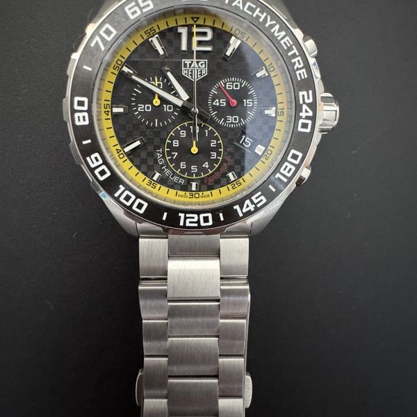 TAG Heuer Montre Noir Formule 1 CAZ101AC.BA0842 Chronographe Quartz ...