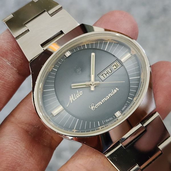 NICE VINTAGE MIDO COMMANDER OVAL CASE AUTOMATIC DAY DATE DRESS GENTS ...