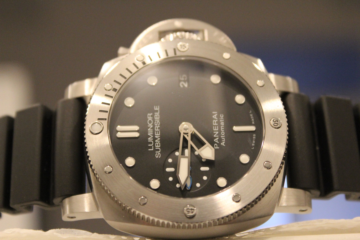 FS: MINT CONDITION Panerai Submersible PAM 682 42mm WITH BOXES + PAPERS ...