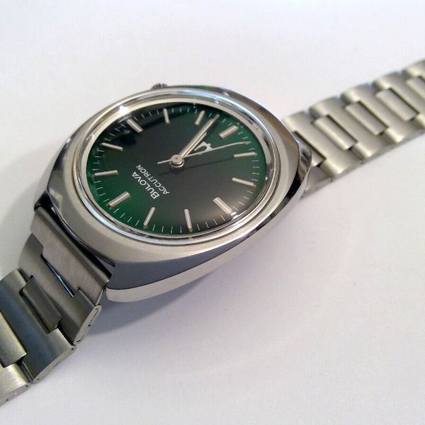 Bulova Accutron Rare Green Burst Dial, All Stainless Steel ...