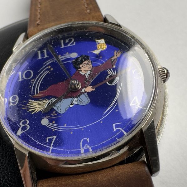 Fossil Harry Potter rotating/flying Quidditch Golden Snitch Watch ...