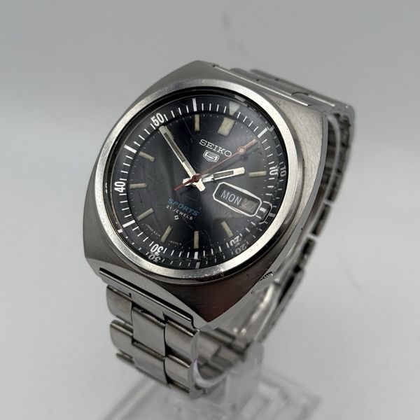 Vintage Seiko 5 Sports Menâ s 21J Automatic Watch 34mm Internal Bezel N ...