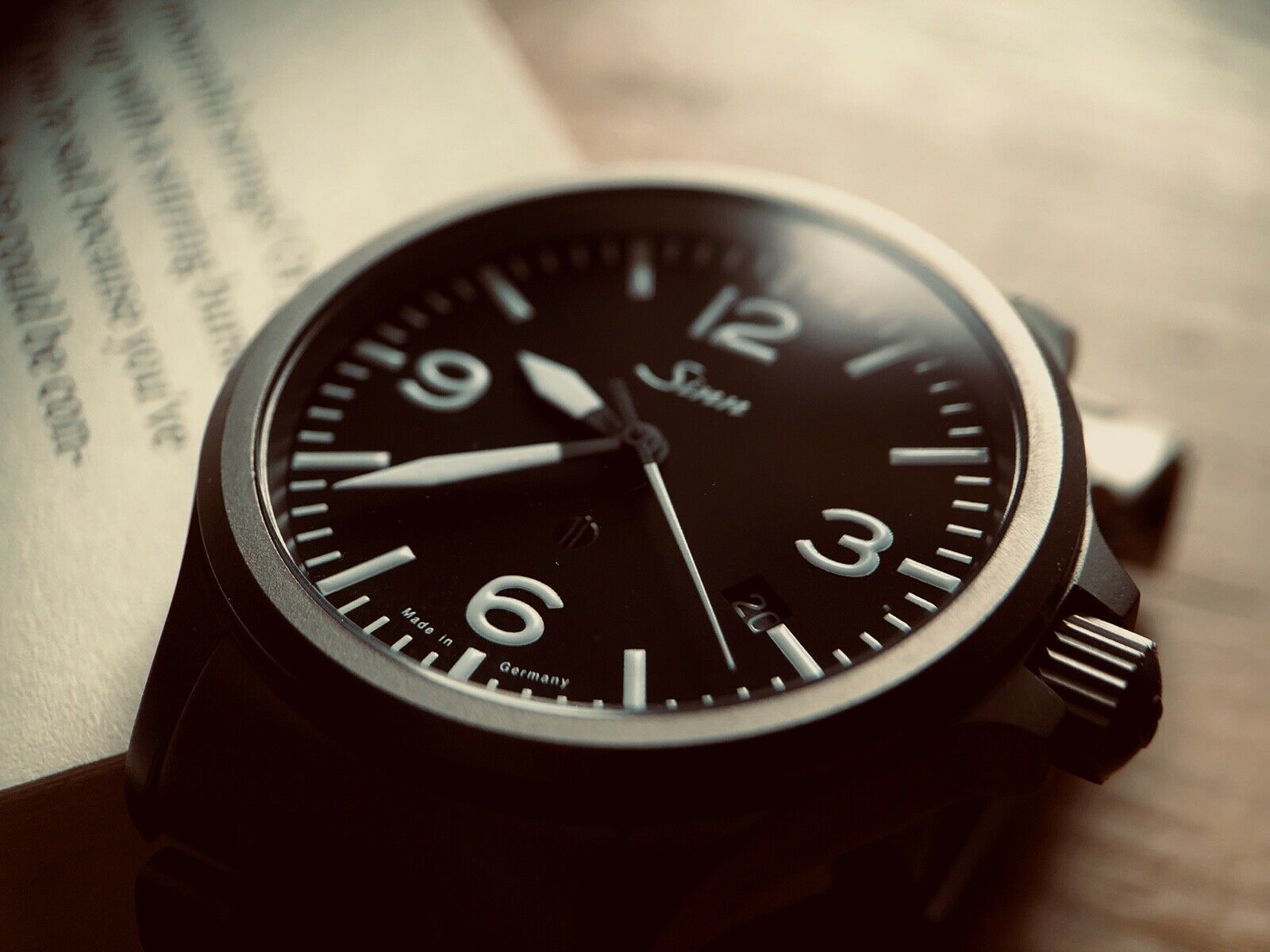 Sinn Pilot's Watch 856 856.011 Price, Specs, Market Insights | WatchCharts