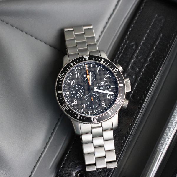 Fortis B-42 Cosmonaut Titanium Limited Edition | WatchCharts