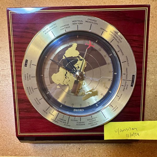 [WTS] Seiko GMT World Time Desk Clock | WatchCharts Marketplace