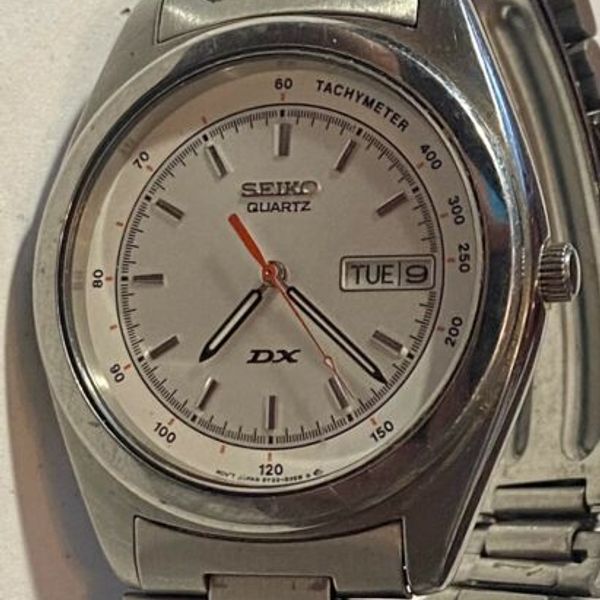 Seiko DX mens quartz running watch 6Y23-8230 | WatchCharts