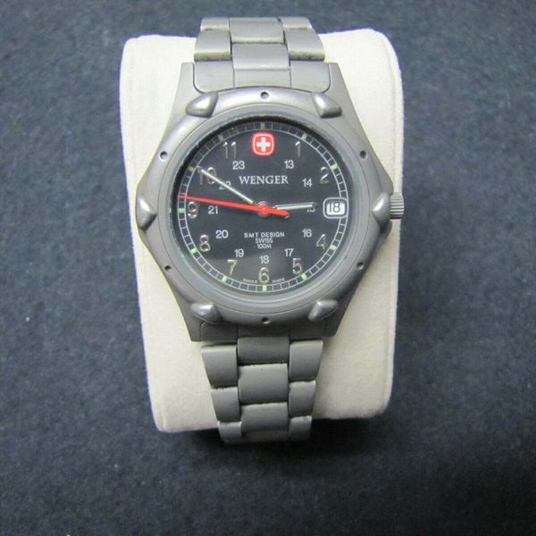 Wenger Smt Design Swiss Army Men's watch 095-0695 DATE 100M NEW BATTERY ...