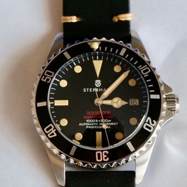 REDUCED $50! Steinhart Ocean 39 Vintage Red Swiss Made Dive Watch ...