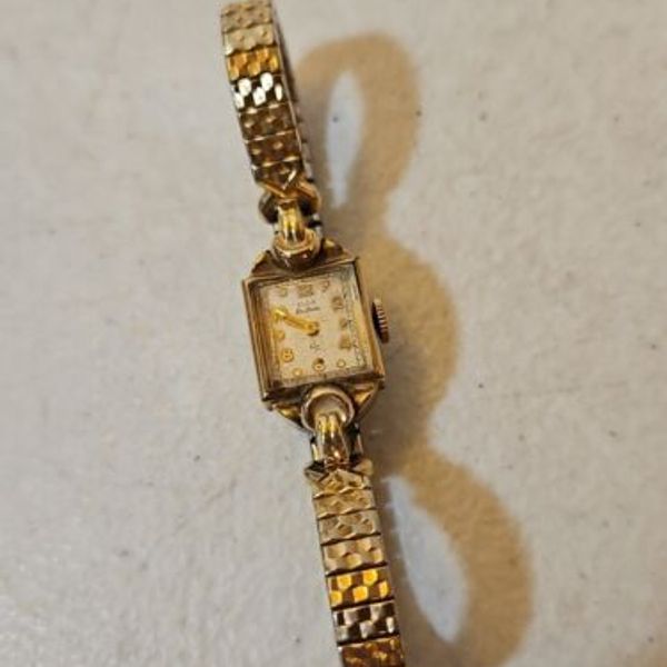Elgin Deluxe Ladies Watch 10K Gold Filled Vintage Watch - Runs ...