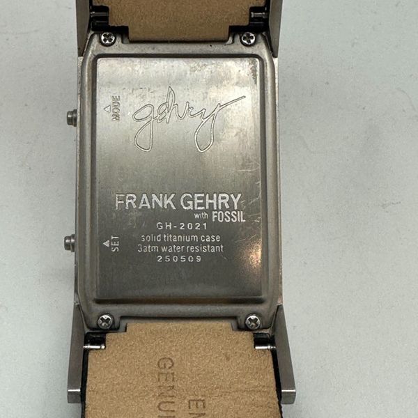 Frank Gehry with Fossil GH-2021 Titanium Case Collectible Wrist Watch ...