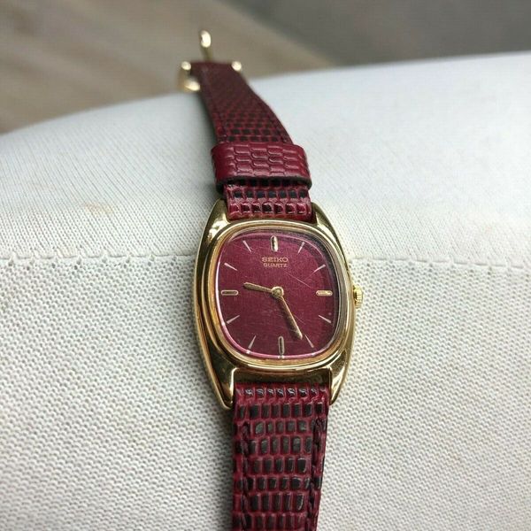 Vintage Ladies SEIKO 2P20-5630 Quartz Watch | WatchCharts Marketplace