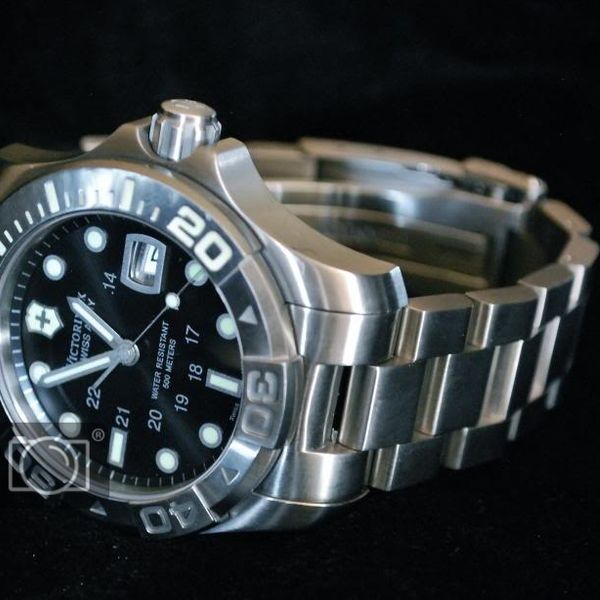 SOLD: Victorinox Swiss Army Dive Master 500 Titanium w/ rubber strap ...