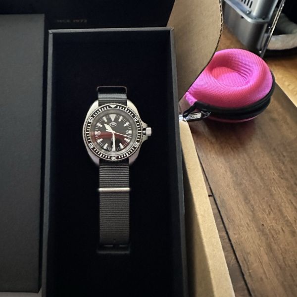 CWC Titanium Ti 300 SBS DIVE WATCH QUARTZ FIXED LUGS | WatchCharts ...