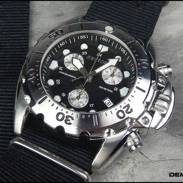 SOLD: Sector 600 Dive Chronograph | WatchCharts Marketplace