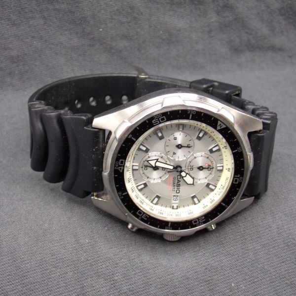 Men's CASIO Chronograph Diver's Watch AMW-330 w/ New Battery - Works ...