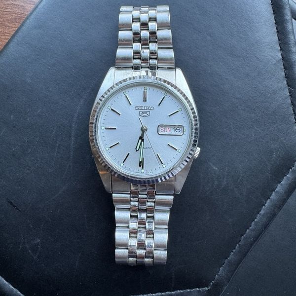 Seiko 5 SNXJ89 Silver DateJust Day Date Fluted 37mm Men's Automatic ...