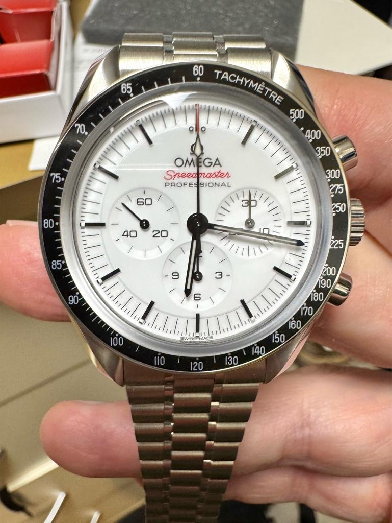 FS: 2024 White Dial Omega Speedmaster Professional | WatchCharts ...
