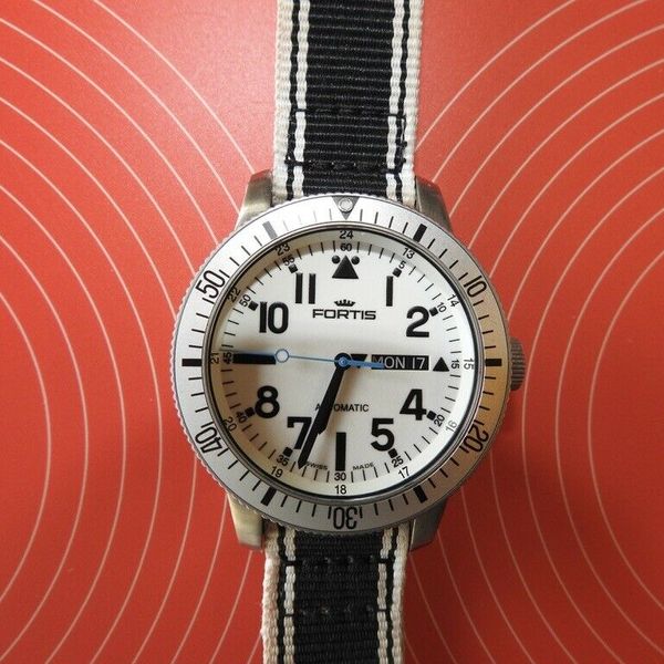 Fortis Aquatis Diver White Dial | WatchCharts Marketplace