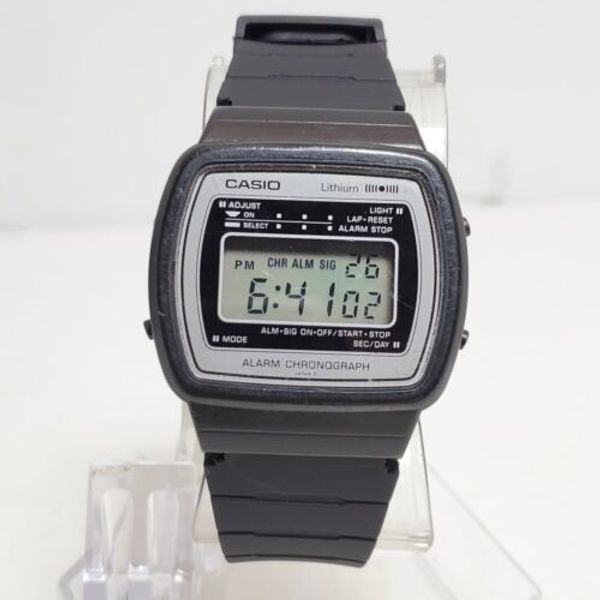 RARE Vintage CASIO F-82 108 Men's Digital Watch Alarm Chrono JAPAN NEW ...