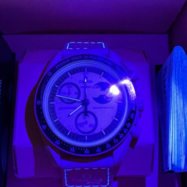 OMEGA x Swatch Bioceramic MoonSwatch MISSION TO THE PINK MOONPHASE ...