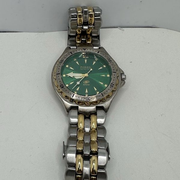 Menâ s Fossil Blue Watch With Green Face AM-3183 Needs Battery ...