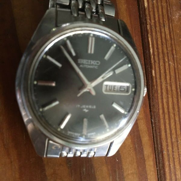 Vintage SEIKO AUTOMATIC MENS Watch 7006-8007 JAPAN M 17J 7006A Working Fair Cond | WatchCharts ...