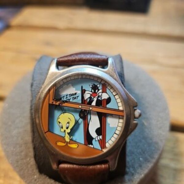 Sylvester And Tweety Wristwatch By Fossil | WatchCharts Marketplace