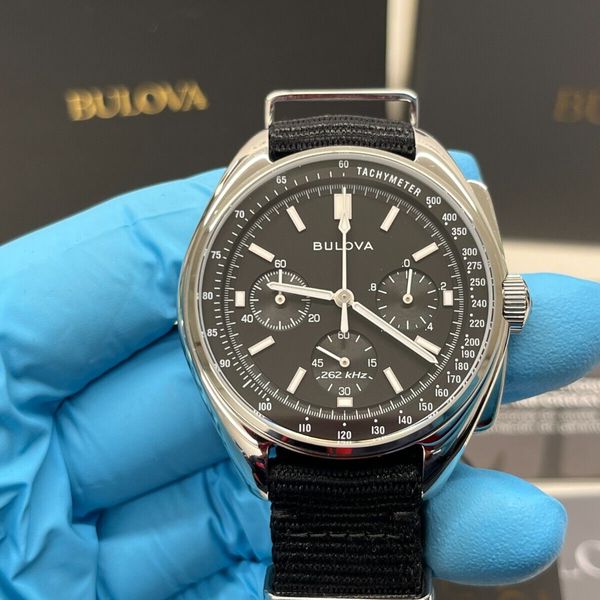Bulova Men's Archive Series Lunar Pilot 6-Hand Chronograph 96A225 ...