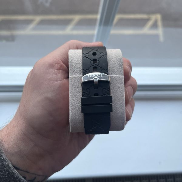 Gucci Pantcaon Men's Watch Ref 1142-11912656 | WatchCharts Marketplace