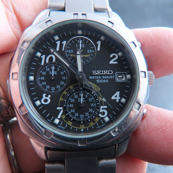 V657 Japan Seiko Chronograph Quartz Men Watch | WatchCharts Marketplace