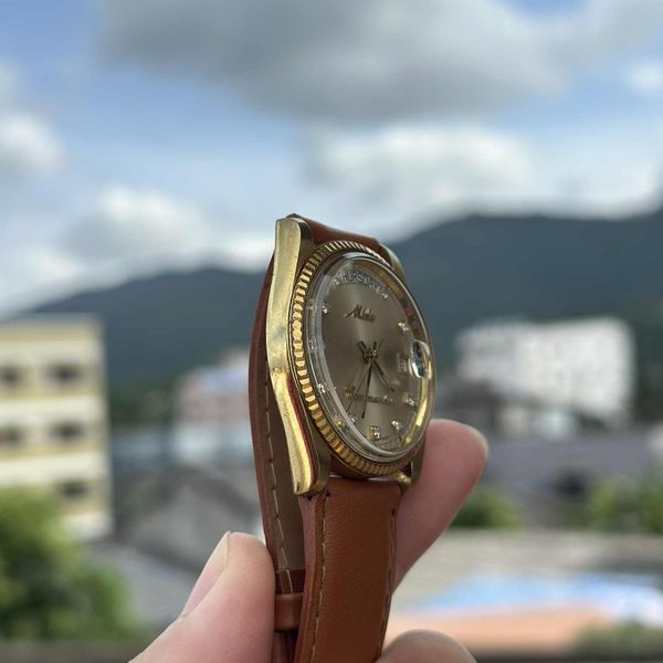 [WTS] Mido Commander President 8299 – Day-Date, Original | WatchCharts ...